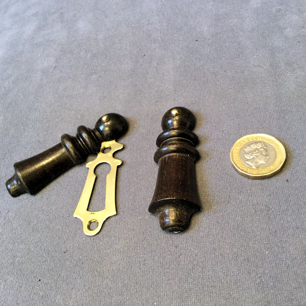 Keyholes, Keyhole Covers & Escutcheon