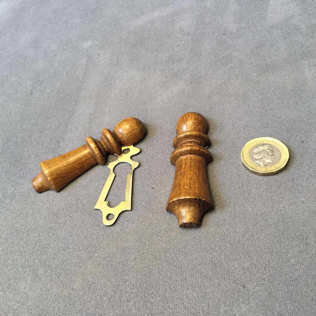 Keyholes, Keyhole Covers & Escutcheon